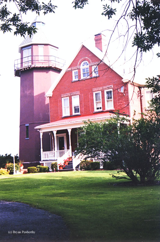Braddock Point Lighthouse Photos