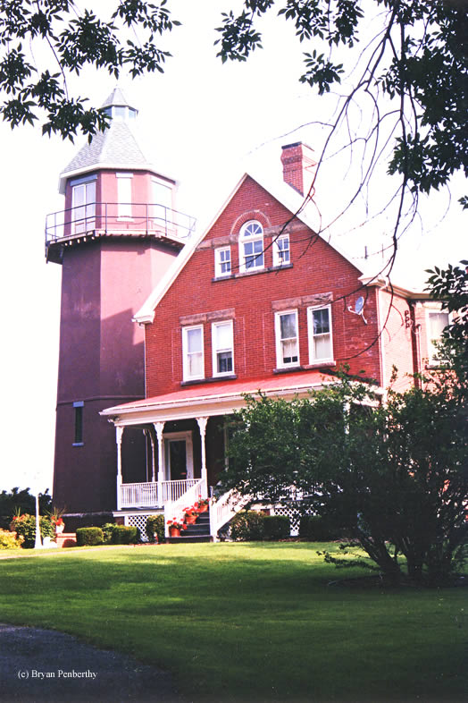 Braddock Point Lighthouse Photos