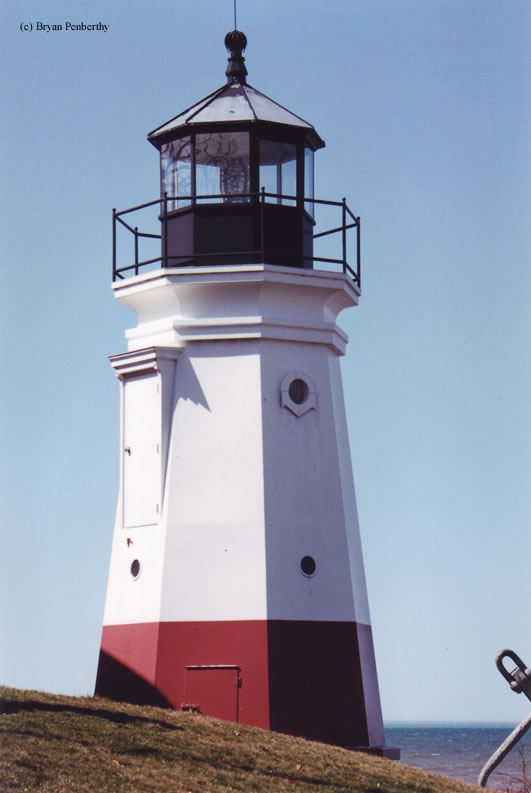 Vermilion Lighthouse Photos